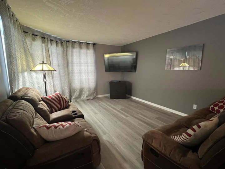 Silverking Smithers Rental Home-3 Beds/3 Bathrooms - Smithers