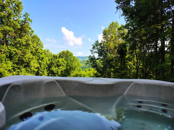 Remote Cabin, Hot Tub, View, Family & Dog Friendly - Bryson City, NC