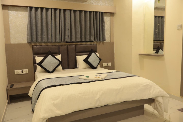 Comfort Stay At Ambawadi Near Nehru Nagar Circle - Ahmedabad