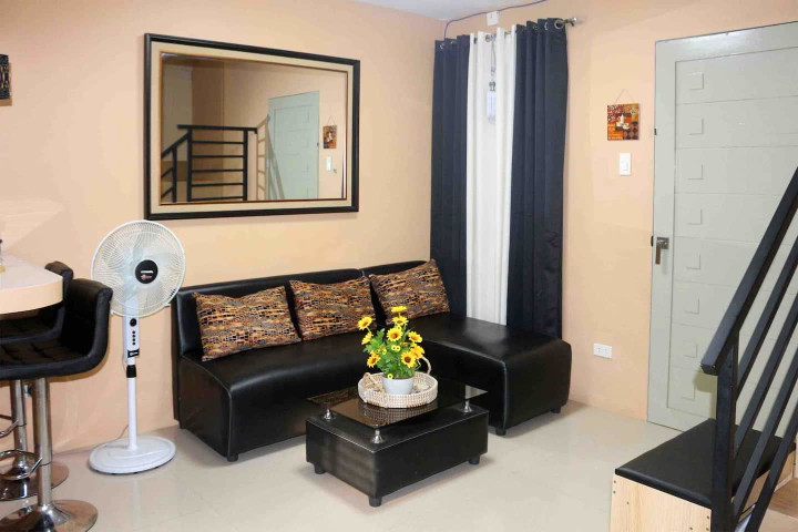 E3- Entire Unit With Balcony And Covered Parking - Bataan