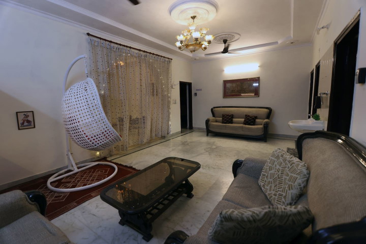 Ariyana (Peaceful Relaxing, 2bhk, Garden View) - Faridabad