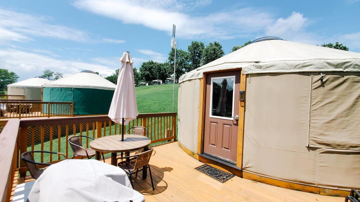 Yurt - Queen Bed - Luray, VA