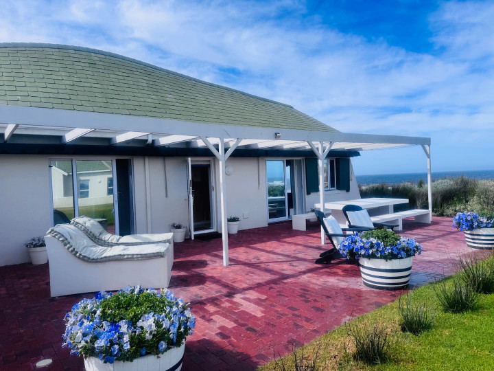 Idyllic Beach Cottage, Jakkalsfontein - Grotto Bay