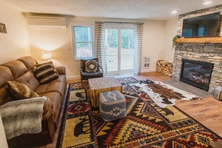 Hawk's Landing | 3 Floor Townhouse | New Bike Path - North Conway, NH