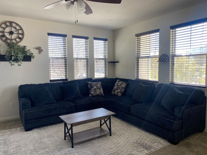 Cheerful And Bright 4 Bedroom 3.5 Bath Townhouse - Morgan Hill, CA