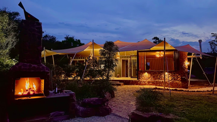 Waterfront 2-bedroom Cottage On Private Game Farm - Cullinan