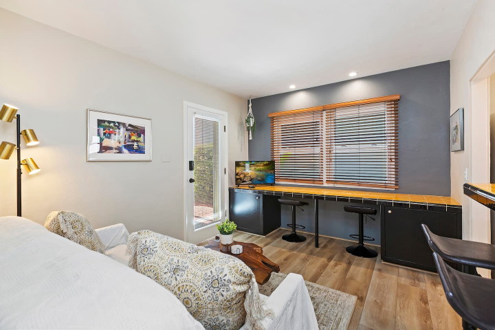 Beach & Bay Getaway Rear Unit - San Diego