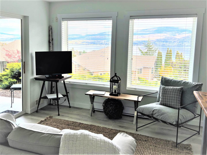 Okanagan Views & Vines 1 Bedroom Legal Guest Suite - Kelowna