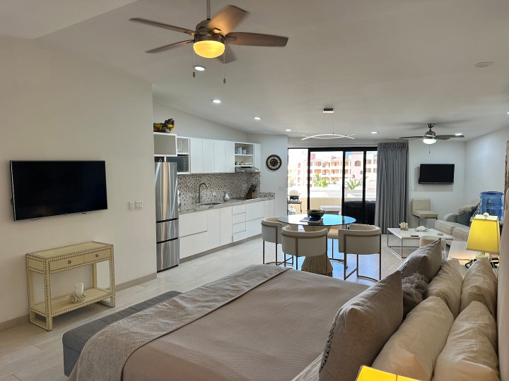 Oceanfront Condo W/ Balcony & Stunning Pacific - U - Cabo San Lucas