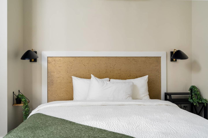 Hancock House | One-bedroom King Suite - Louisville