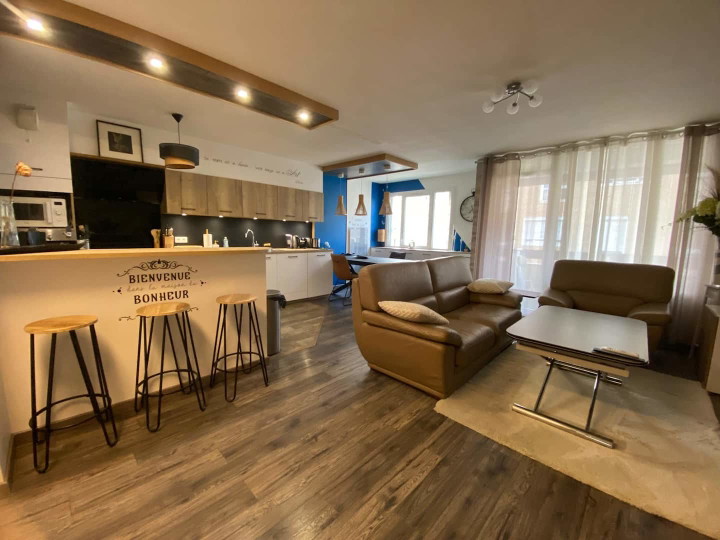 Appartement En Centre Ville - L'Isle-d'Abeau