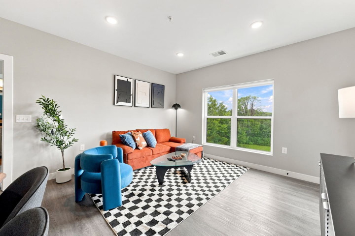 Spacious 2br Apt | Rooftop + Downtown Columbus - Columbus, OH