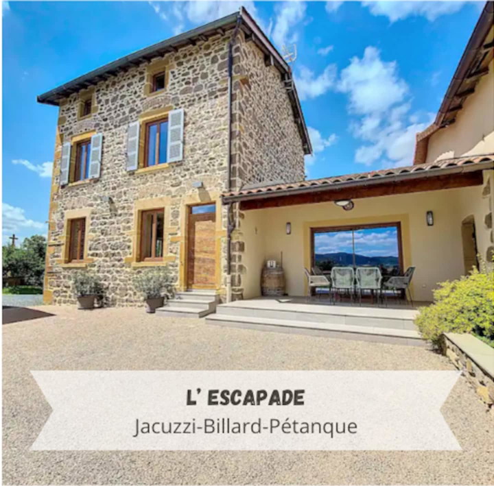 Lescapade Billard & Pétanque En Pleine Nature - Beaujolais