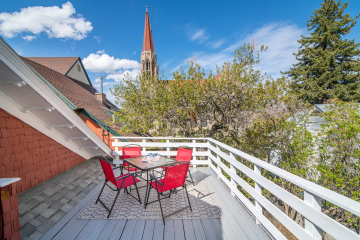 Apartment Next To Cathedral In Historic Downtown Helena - Helena, MT