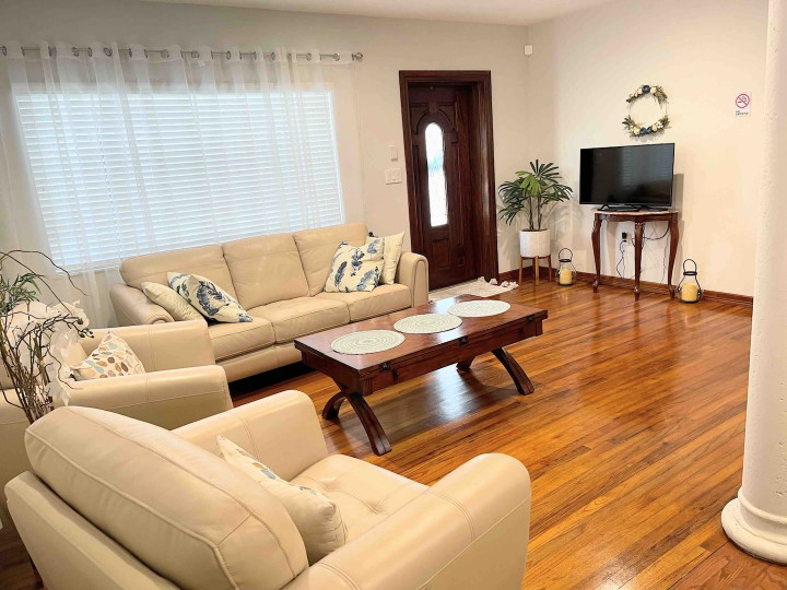 Private Duplex In The Center Of Miami. - South Miami, FL