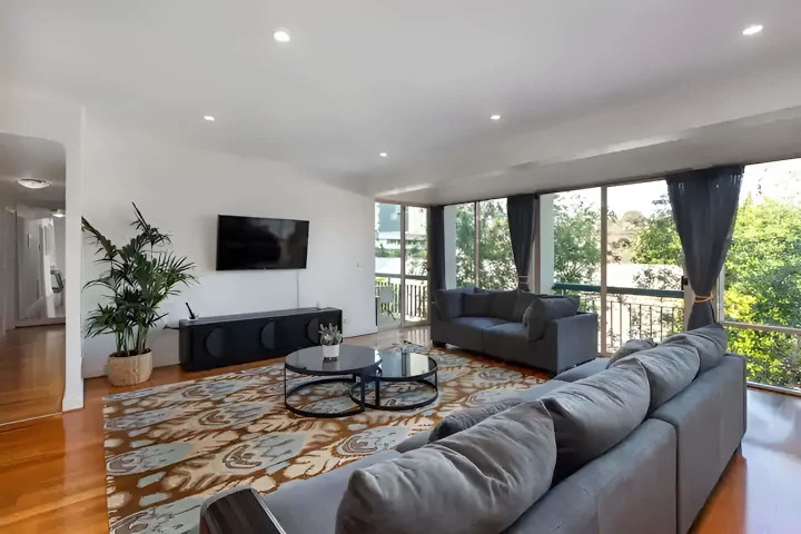 Southbank Gem: A Spacious 2-story Escape - Rod Laver Arena