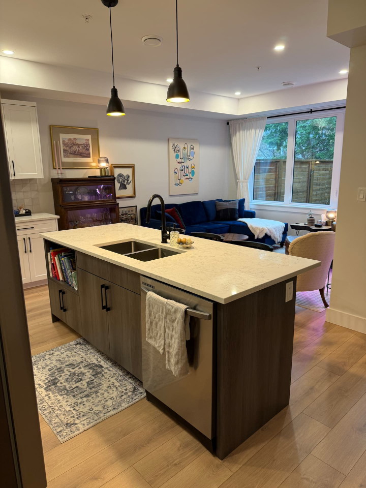 Entire Evergreen Townhouse - Campbell River