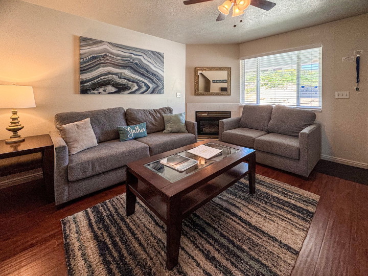 Updated Lake View Condo 941 #2 - Amazing Views - Garden City, UT