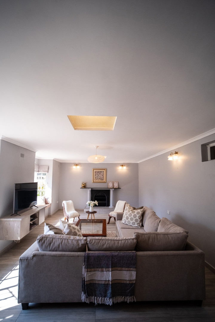 Retraite Moderne 3br Solaire + Forage Wifi Rapide - Zimbabwe