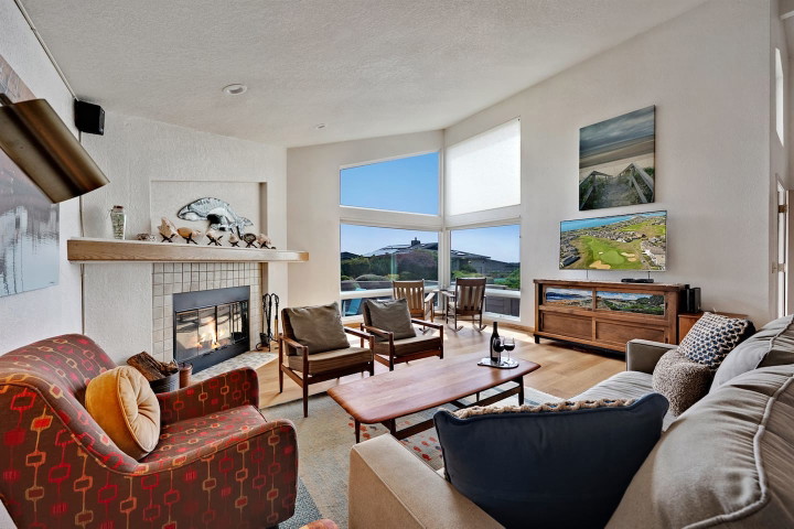 Hummingbird Hideout, By Vinifera Homes - Bodega Bay, CA