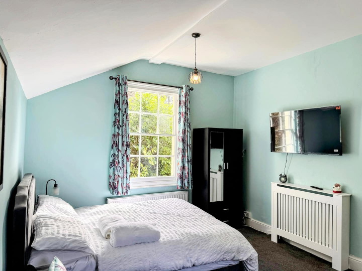 Cosy Cotswold Studio With Lovely Views - Tetbury