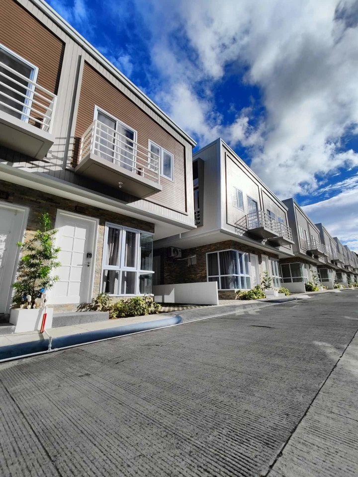 10 Pax Cool Staycation-videoke, Smarttv, Unliwifi - Tagaytay
