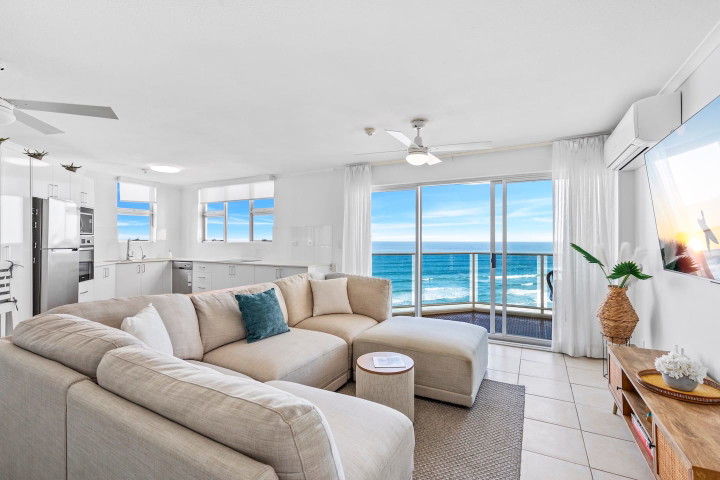 Surfers Paradise Oceanfront Retreat - Gold Coast