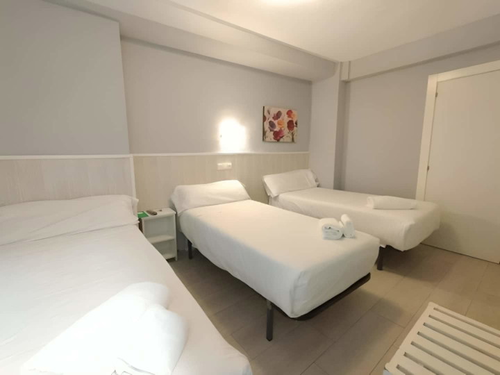 Hostal Albero By Gaiarooms - Habitación Triple - Salamanca