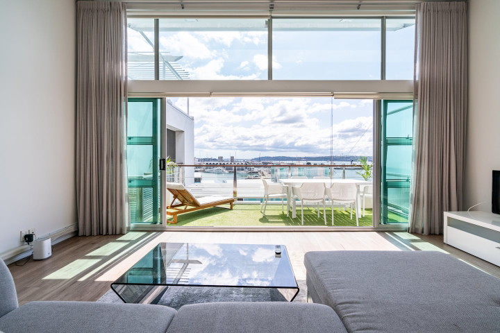 Spacious Penthouse With Spectacular Harbour Views! - Auckland