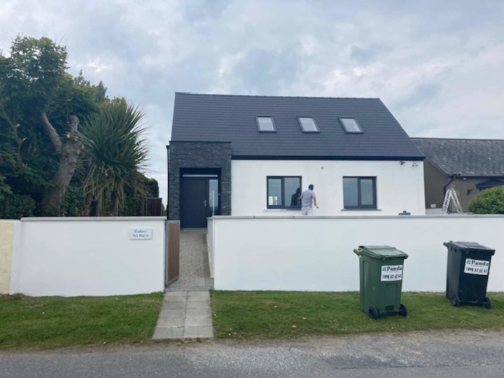 Large 3 Bedroom Modern Beach House - Drogheda