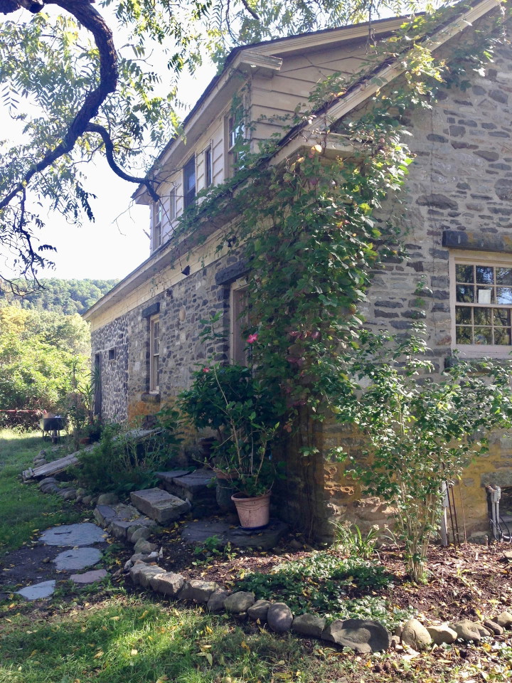 Art Room At Old Stone Farmhouse - New Paltz, NY