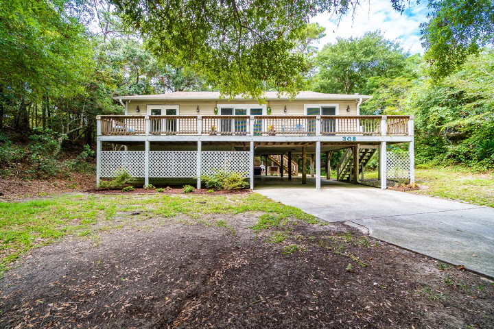 Family Entertainment Beach House, Hot Tub, Nature Park, Fire Pit, Pizza Oven - Emerald Isle, NC