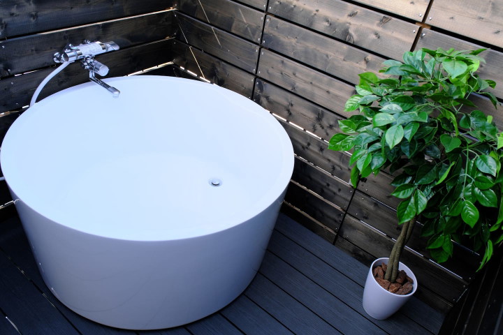 Welcome To Akebono/shinsekai. 2-bedroom Apartment On The 3rd Floor, 3-minute Walk To Tsutenkaku, Within Walking Distance Of The Namba Area. - Japan