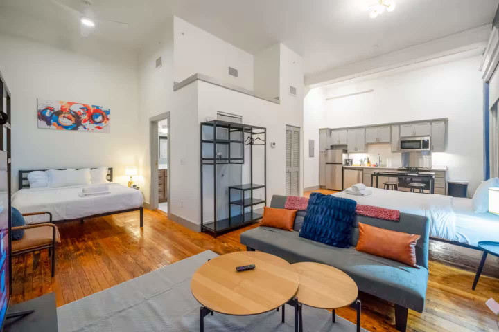 Near Hospitals & Dt | Large+parking+w/d+churchill - Kentucky Derby - Louisville