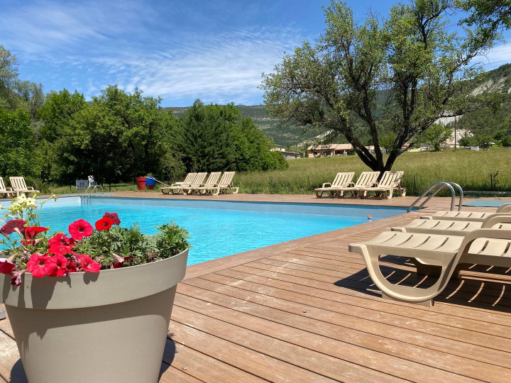 Bel Emplacement De Camping Ombragé Avec Piscine - Provence-Alpes-Côte d'Azur