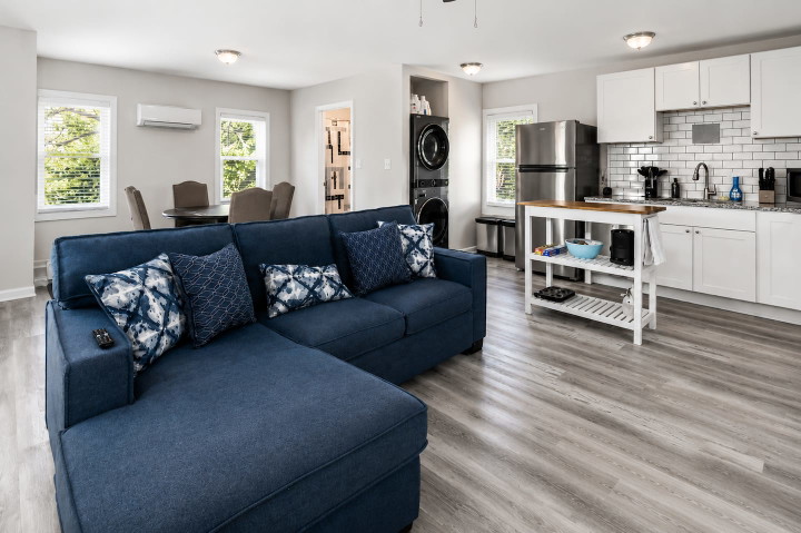 Modern Mid-city Gem W/ Parking - Lexington, KY