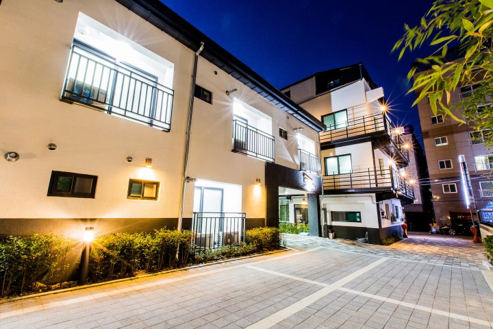 1974 Family House B14 - Gyeongju-si