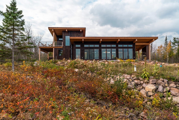 Architect-designed, Net Zero Home W/ Stunning View - Two Harbors, MN
