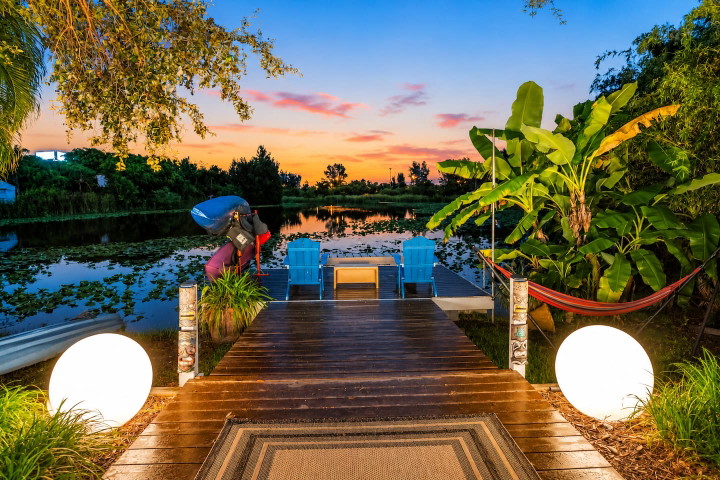 2 Homes | Pool · Hot Tubs · Lake · Sleeps 16 - The Bahamas