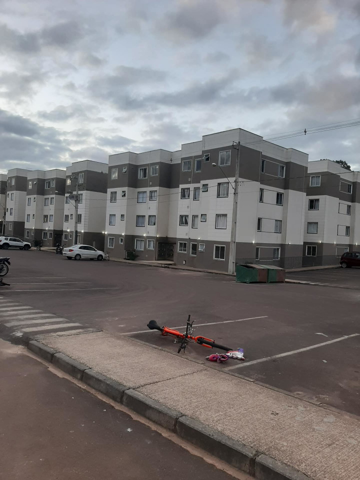 Apartamento 2 Qtos E Estacionamento  Campo Largo - Campo Largo