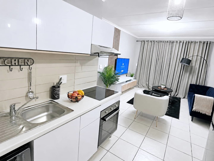 Stylish 2br Apartment | Fast Wifi | Prime Location - Randburg