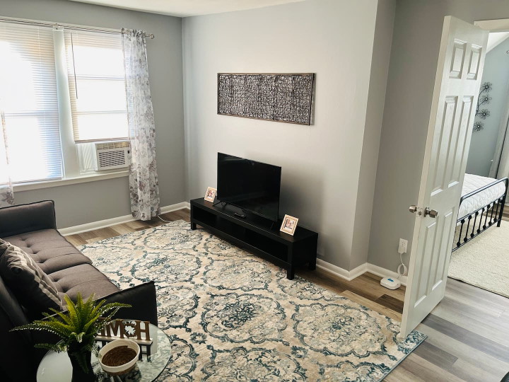 The Green Lily Suite - New Haven, CT