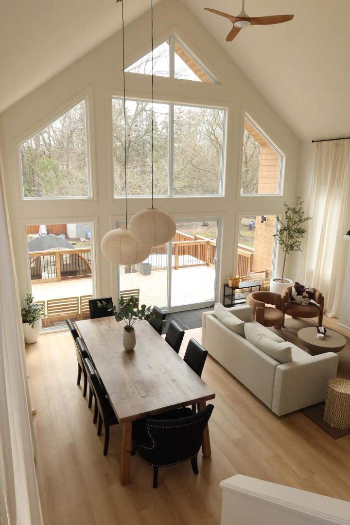 Luxury Spa Retreat | Hot Tub & Sauna | Sleeps 8 - London, ON, Canada