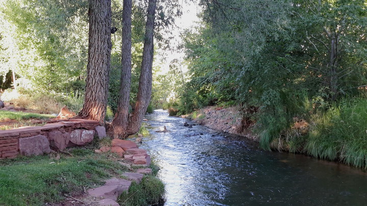Creek Front, Huge Home & Yard With Views. 1sm Dog With A Fee - Sedona, AZ