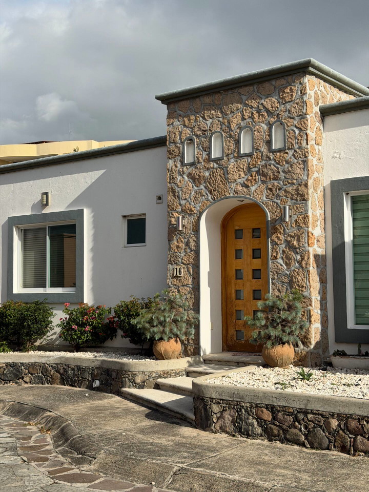 Luxury El Dorado Condo | Lake & Mountain View - Mexico