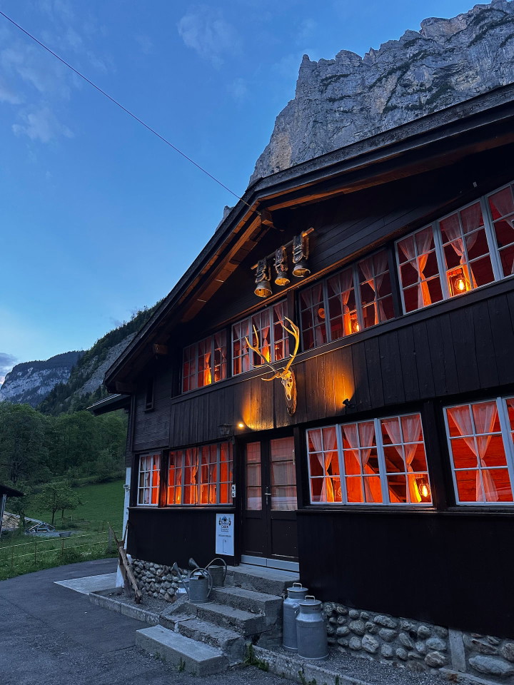 Bebbis Waterfall Chalet - Wengen BE