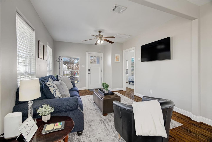 Peaceful 2br Near Downtown & Heights - Houston, TX