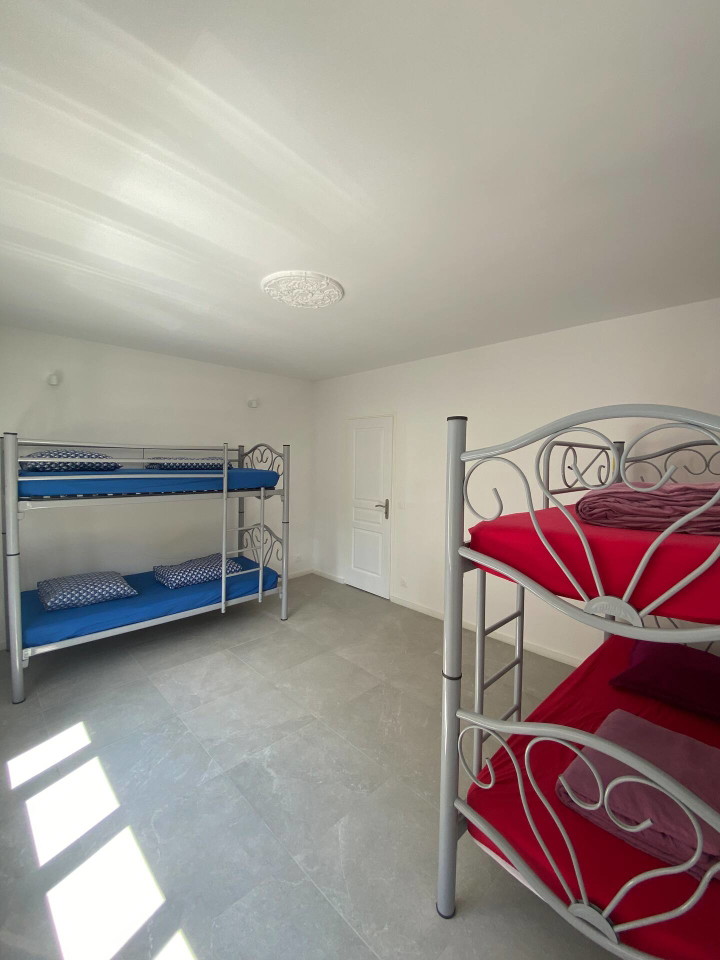 Shared Room A - Paris