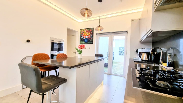 Surbiton Luxury Garden House 19 - Londen