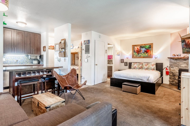Clean Studio In The Heart Of Mammoth Lakes! - Mammoth Lakes, CA